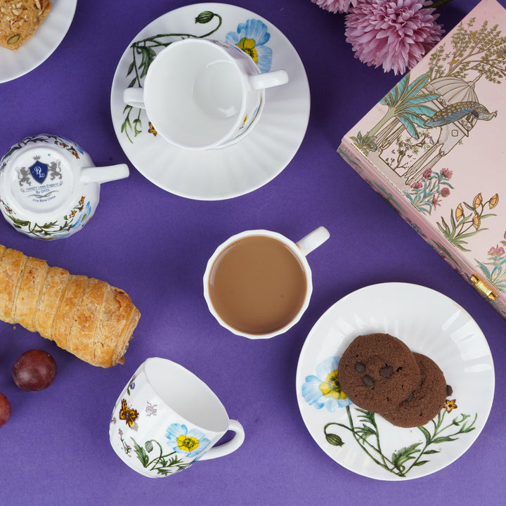 Cup and Saucers – Dandy Lines by DATA